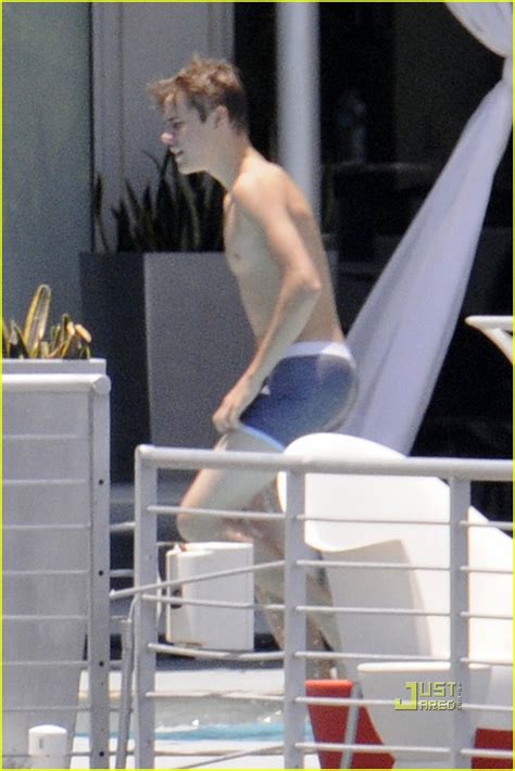 Justin Bieber Shirtless Time In Miami Photo Justin Bieber