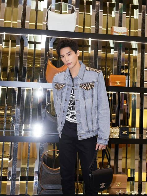 榜妹热线 谭松韵发展、王安宇新戏、陈哲远安排、庄达菲资源 搜狐大视野 搜狐新闻