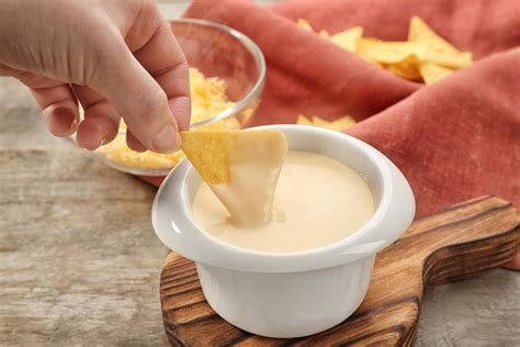 Melting Oaxaca The Secret To Perfect Queso Dip Iupilon