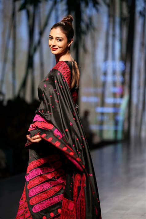 Lotus Make Up India Fashion Week Tabu Athiya Shetty Yami Gautam