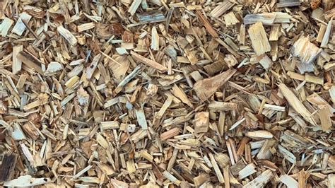 뿌리 덮개 또는 연료를 위한 천연 나무 조각의 클로즈업 보기 0명에 대한 스톡 사진 및 기타 이미지 0명 갈기갈기 찢어진 갈색 Istock