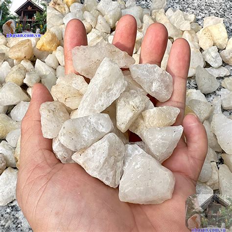 Đá Thạch Anh Vụn Rải Nền Nhà Trấn Trạch Phong Thủy
