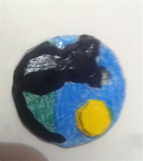 ელენე ახვლედიანის ხელნაკეთი ნივთები და ნახატები