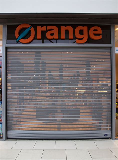 Гаражни врати и охранителни ролетки от Ес Би Ай Груп