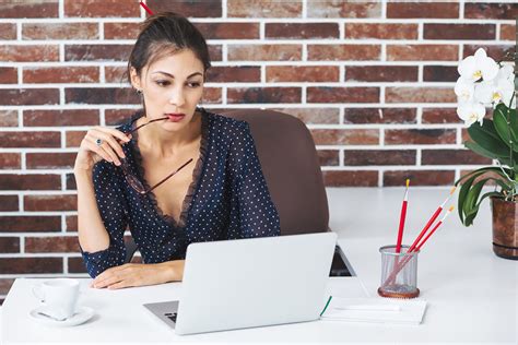 10 reasons why you should outsource web development devwerkz blog