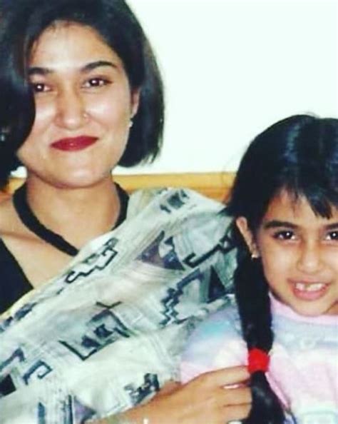 Ushna Shah Is Sister Of Actress Irsa Ghazal In Real Life Showbiz Hut
