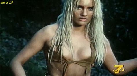 Naked Sabrina Siani In Incontro Nellultimo Paradiso