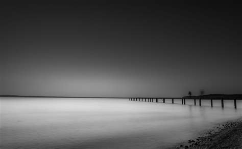 مجموعه عکس پروفایل سیاه و سفید غمگین و خاص برای تلگرام و اینستا