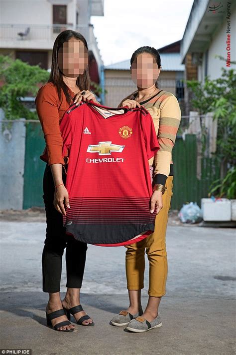 لباس منچستر یونایتد باعث شرمندگی باشگاه شدعکس