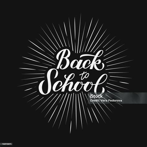 학교 서예 손 문자로 돌아갑니다 타이포그래피 포스터 로고 디자인 배너 전단지 인사말 카드 엽서 파티 초대장 티셔츠 등을위한 벡터 템플릿을 쉽게 편집 할 수 있습니다 신학기에