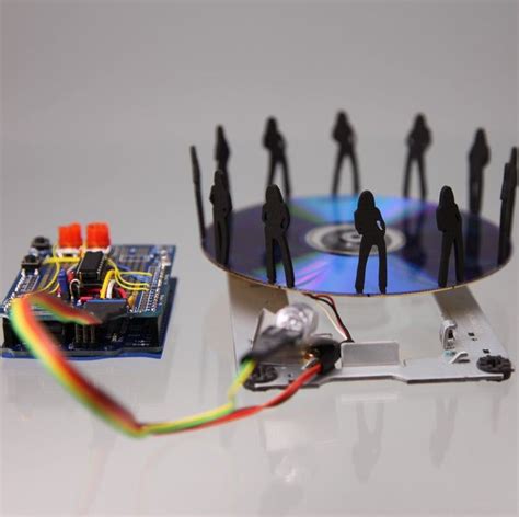 Stroboscope Zoetrope Using Arduino And A Broken Xbox DVD Drive