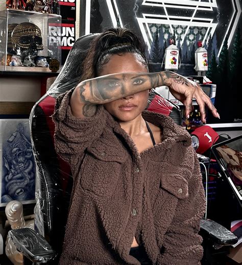 𝔯𝔬𝔪𝔞𝔩𝔦𝔷𝔞 Romaliza • Instagram Photos And Videos