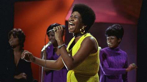 Aretha Franklin Amazing Grace Gospel Film To Premiere After 46 Years