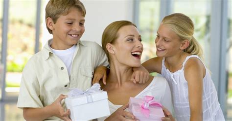 რა ვაჩუქოთ დედას იდეები 3 მარტისთვის Marao