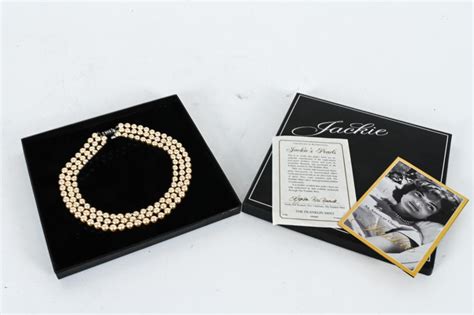 Sold At Auction The Franklin Mint Jackies Pearls Necklace
