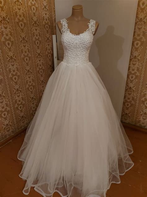 საპატარძლო კაბების გაქირავება