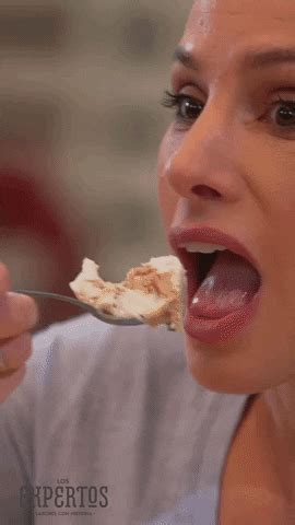 Losexpertos  By Eltrecetv Find And Share On Giphy