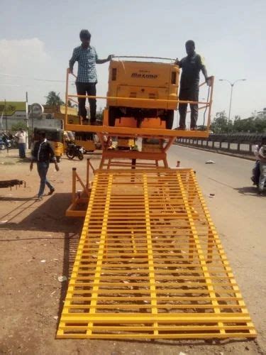 Hydraulic Mild Steel Loading Unloading Lift At ₹ 220000 In Faridabad Id 2855641831662