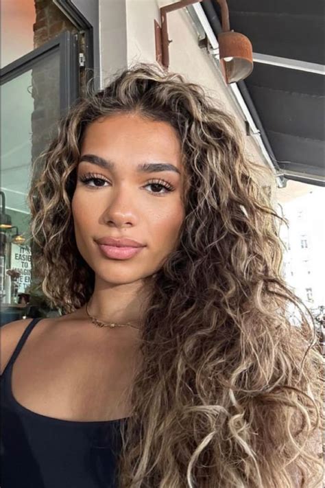 Sophieallison Blonde Curly Hair Dyed Curly Hair Curly Hair Styles