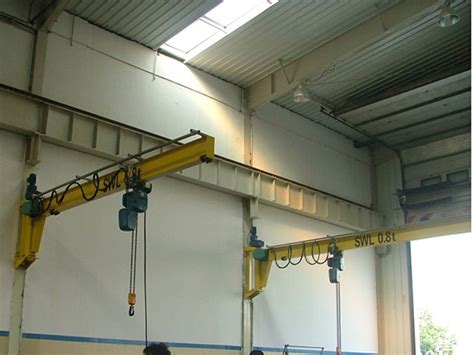 壁式旋臂式起重机 悬臂起重机系列 产品中心 新乡市新远起重机械有限公司
