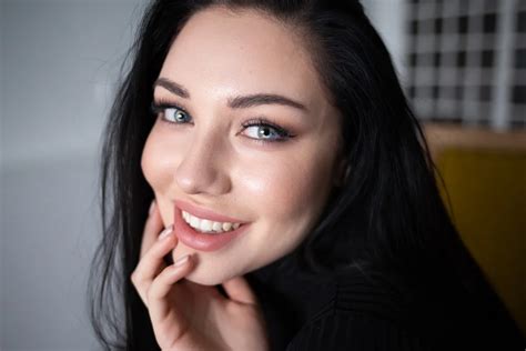 Как изменить цвет глаз на фото 6 простых способов