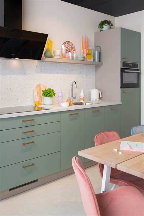 Atlas Trend Zilvergroen Kleurrijke Keuken Groene Keuken Keukendecoratie