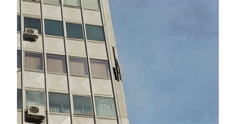 Граждани алармират за опасна сграда в центъра на Добрич Обновена