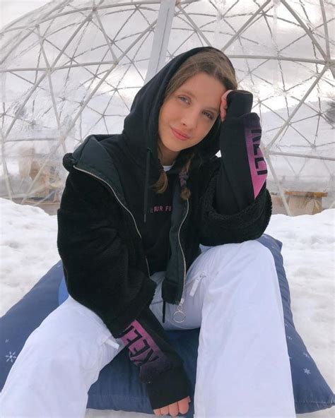 Selena N N Nazl S Dilara Kurtulmu B Y D Gen K Z Oldu G Renler Tan Yamad