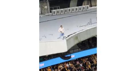 Taking The Piss Is Urinating In A Public Place A Crime In New South Wales