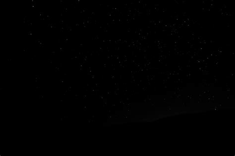 고화질 검정 배경 화면으로 새로운 느낌을 클릭하면 당신의 눈이 반짝일 것입니다