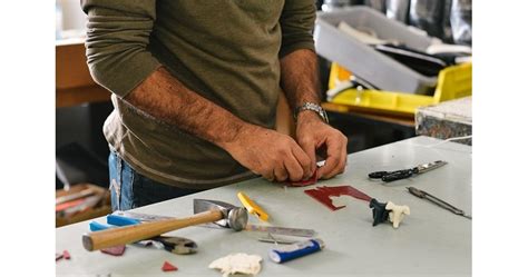 Мъж от Котленско загина при трудова злополука