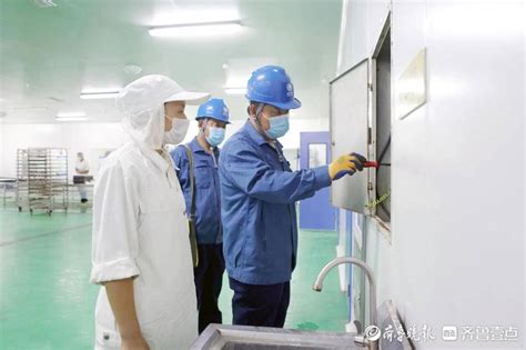 国网泰安供电公司开展用电检查，为月饼加工企业提供可靠供电生产稻香园保障