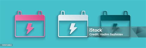 파란색 배경에 격리 된 종이 잘라 자동차 배터리 아이콘 어큐뮬레이터 배터리 에너지 전력 및 전기 축적기 배터리 종이 아트 스타일