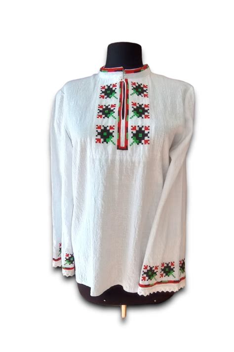 Дамска Родопска риза модел 02