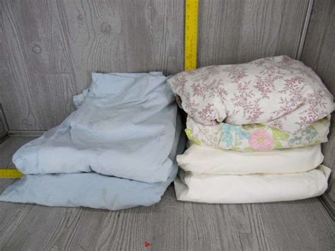 Assorted Sheets Dunker Auction