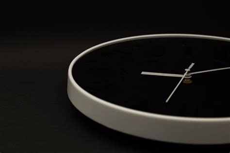 87 000 Wide Shot Clock Pictures