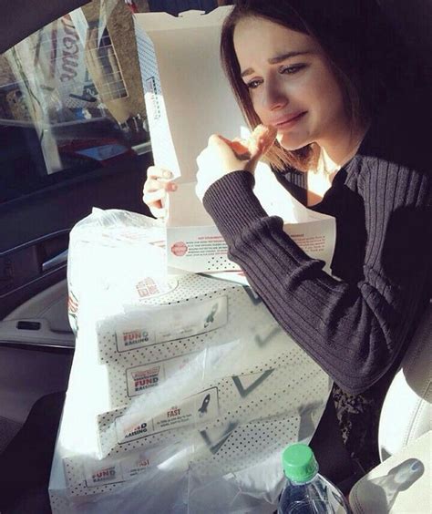 Pin By Cailin Lover On Joey King Sch Nste Hunter King Joey King Kissing Booth