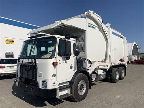 Labrie Automizer Alleygator Heavy Duty Equipment Supplier In Bc