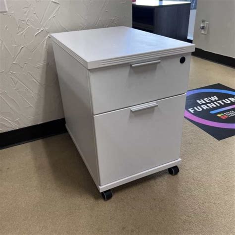 New 23 High 2 Drawer Rolling Pedestal File With Straight Pulls Box File 5 Colors Office