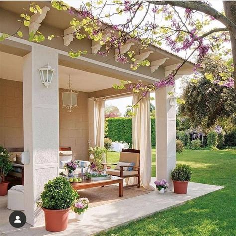 Pin By Aleksandra Majkic On My Patio Gardens Front Porch Design