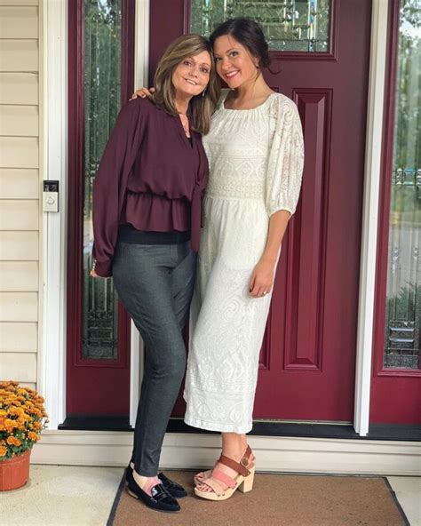 Hannah Williams Feet