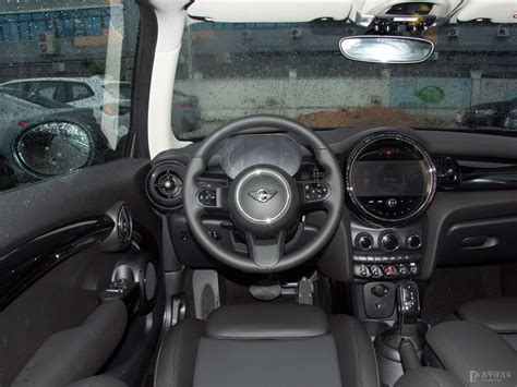黑色 独角兽灰MINI中控内饰图片 MINI 2023款 1 5T COOPER 艺术家 7340535 太平洋汽车网