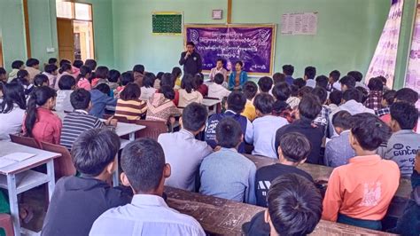 ကန့်ဘလူမြို့ အလက ၅ ကျောင်း၌ ၇၇ နှစ်မြောက် ပြည်ထောင်စုနေ့အကြို အသိပညာပေးဟောပြောပွဲနှင့် စာအုပ