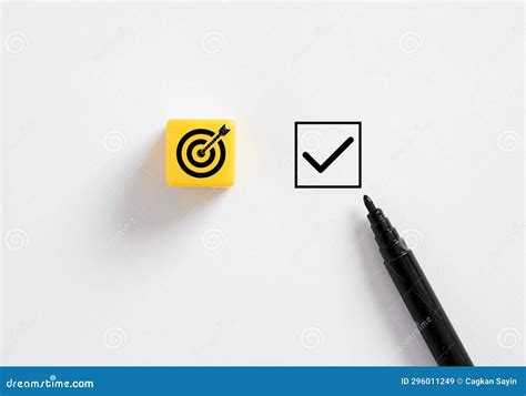 Task Completion Project Tracking And Managing Project Timeline