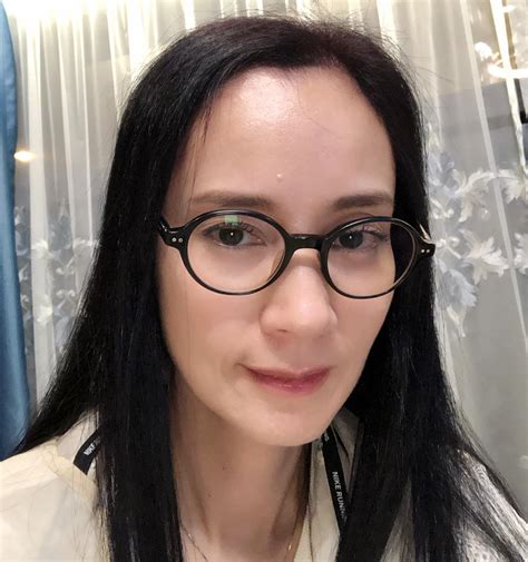上月入過icu 51歲鄭艷麗出院開餐自拍「希望一切回復正常」 Am730
