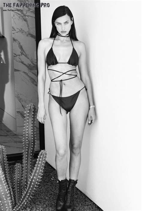 Irina Shayk Looks Stunning In Bikini 7 Photos The Fappening