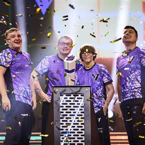 Robert Kyser Commrl • Instagram Photos And Videos