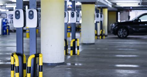 Dvo Interparking Plaatst 700 Ev Laadstations Extra Op Parkings…
