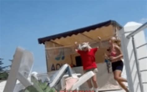 Аниматоров станцевавших под Верку Сердючку в Алуште уволили Подъём