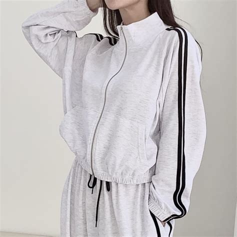 체형보정핏 에브리집업 크롭 트레이닝 오버핏 집업 박시핏 운동복 꾸안꾸룩 편한옷 10대코디 20대코디 개강룩 편한복장 에이블리